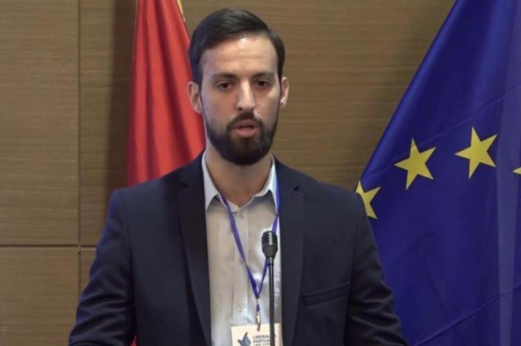 Zirojević: Izdajnika Abazovića poslati na stub srama i pred sudske i ...